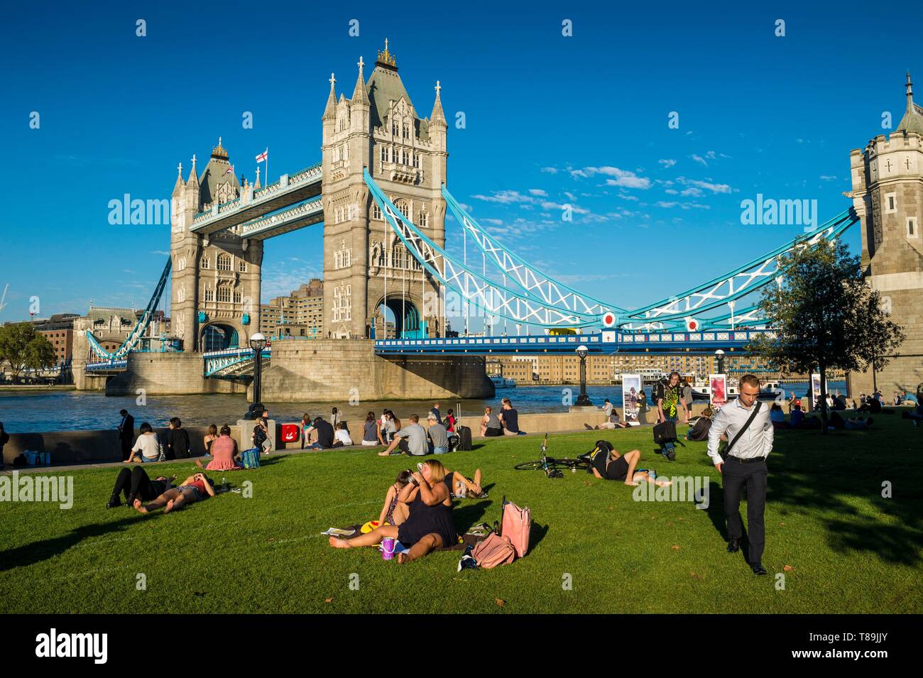 Tower hamlets group hi-res stock photography and images - Alamy