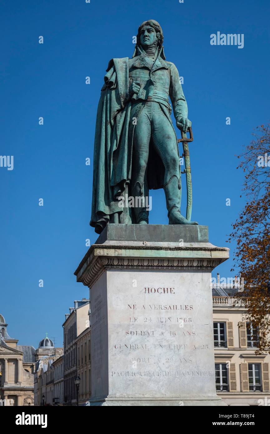 France, Yvelines, Versailles, place Hoche, General Hoche statue Stock ...