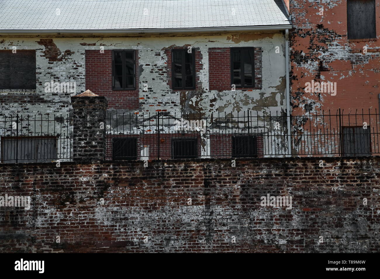 Old brick industrial building exterior hi-res stock photography and ...