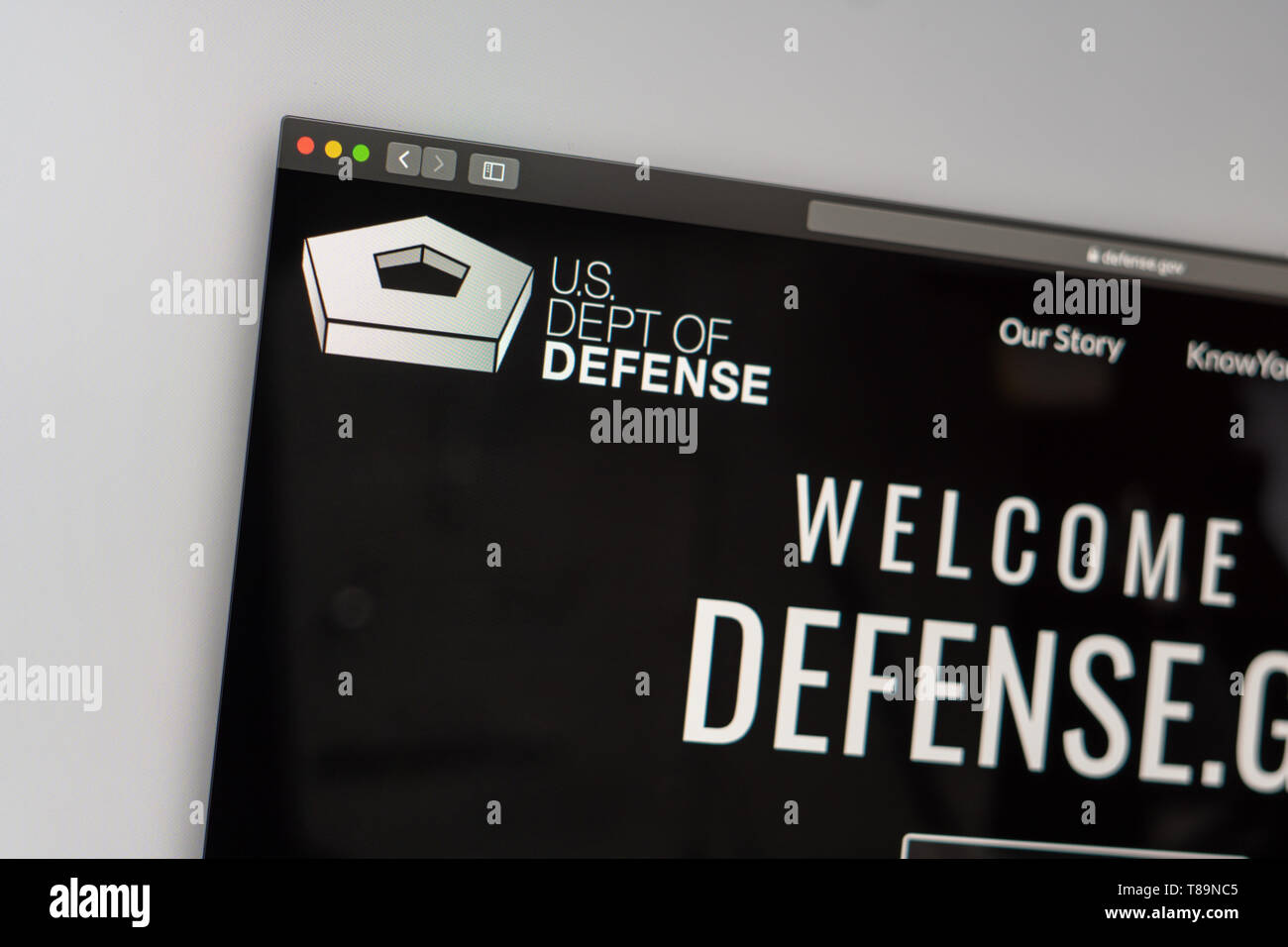 Pentagon logo hi-res stock photography and images - Alamy