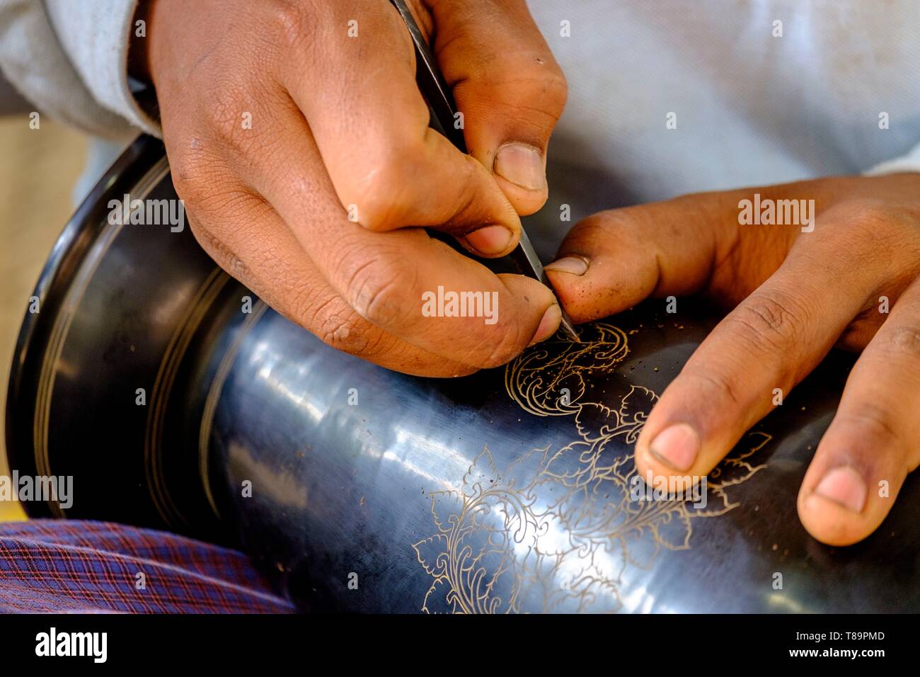 Lacquerware Workshop Stock Photos & Lacquerware Workshop Stock Images ...