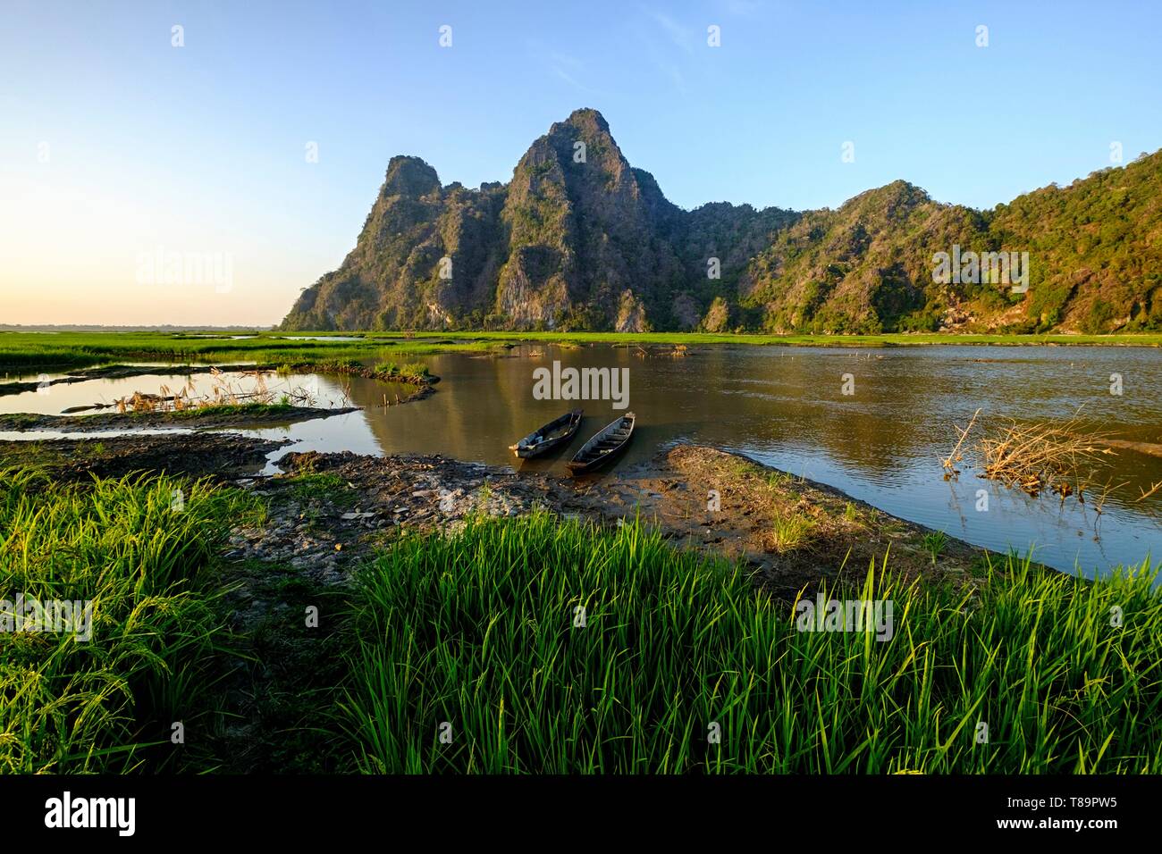 Karen state hi-res stock photography and images - Alamy