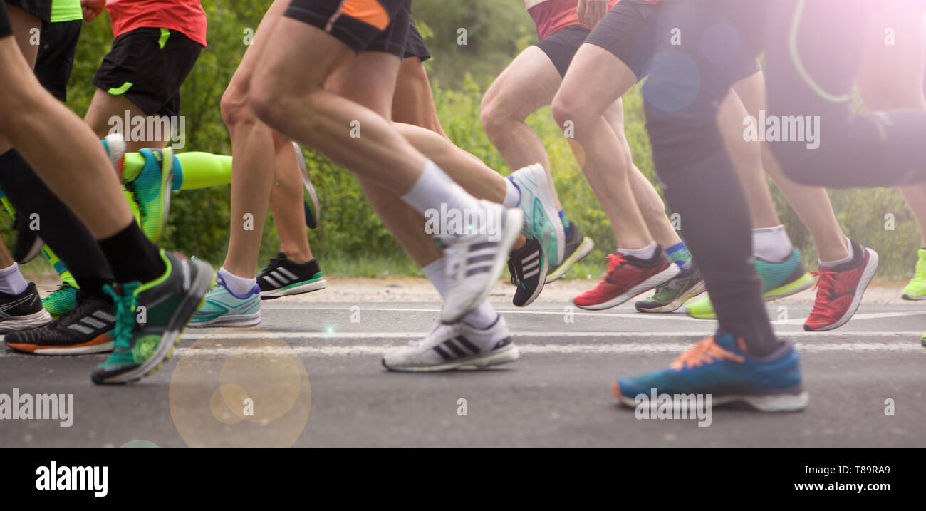 Legs runner during country hi-res stock photography and images - Alamy