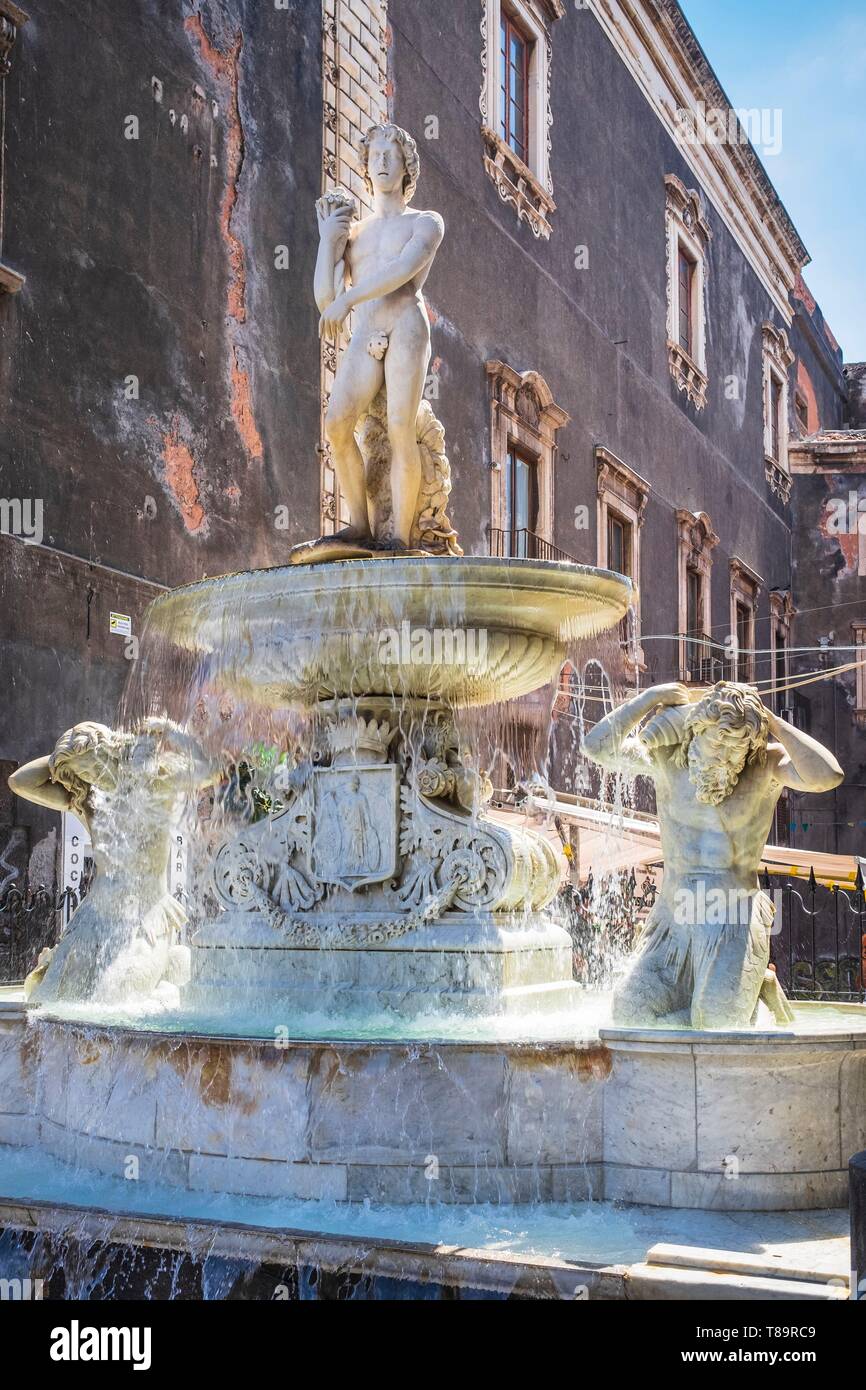 Carrara italy marble statue hi-res stock photography and images - Alamy