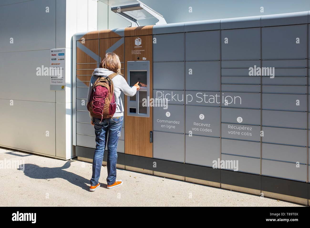 Pickup station la poste hi-res stock photography and images - Alamy