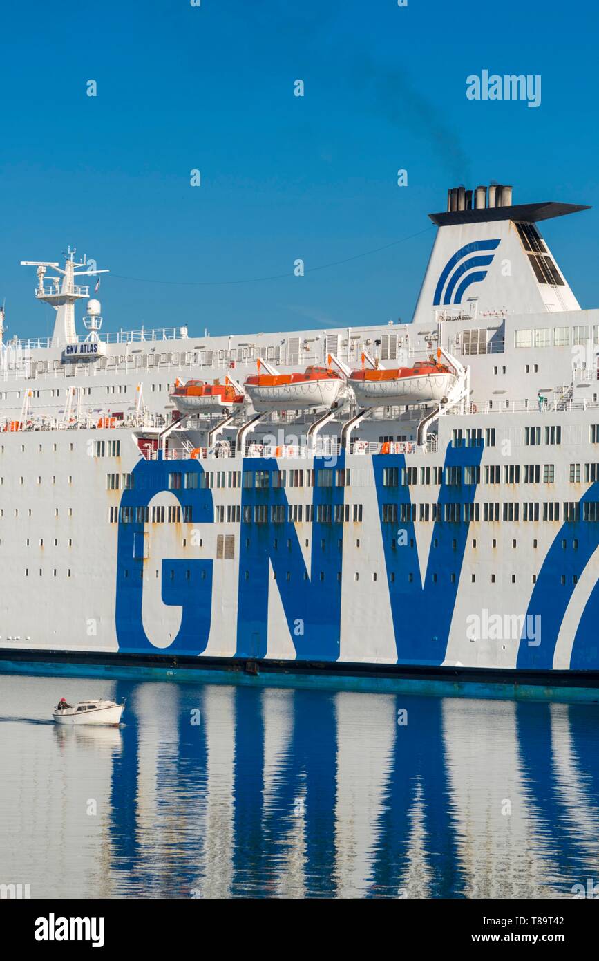 France, Herault, Sete, cruise ship in the harbor station Stock Photo ...