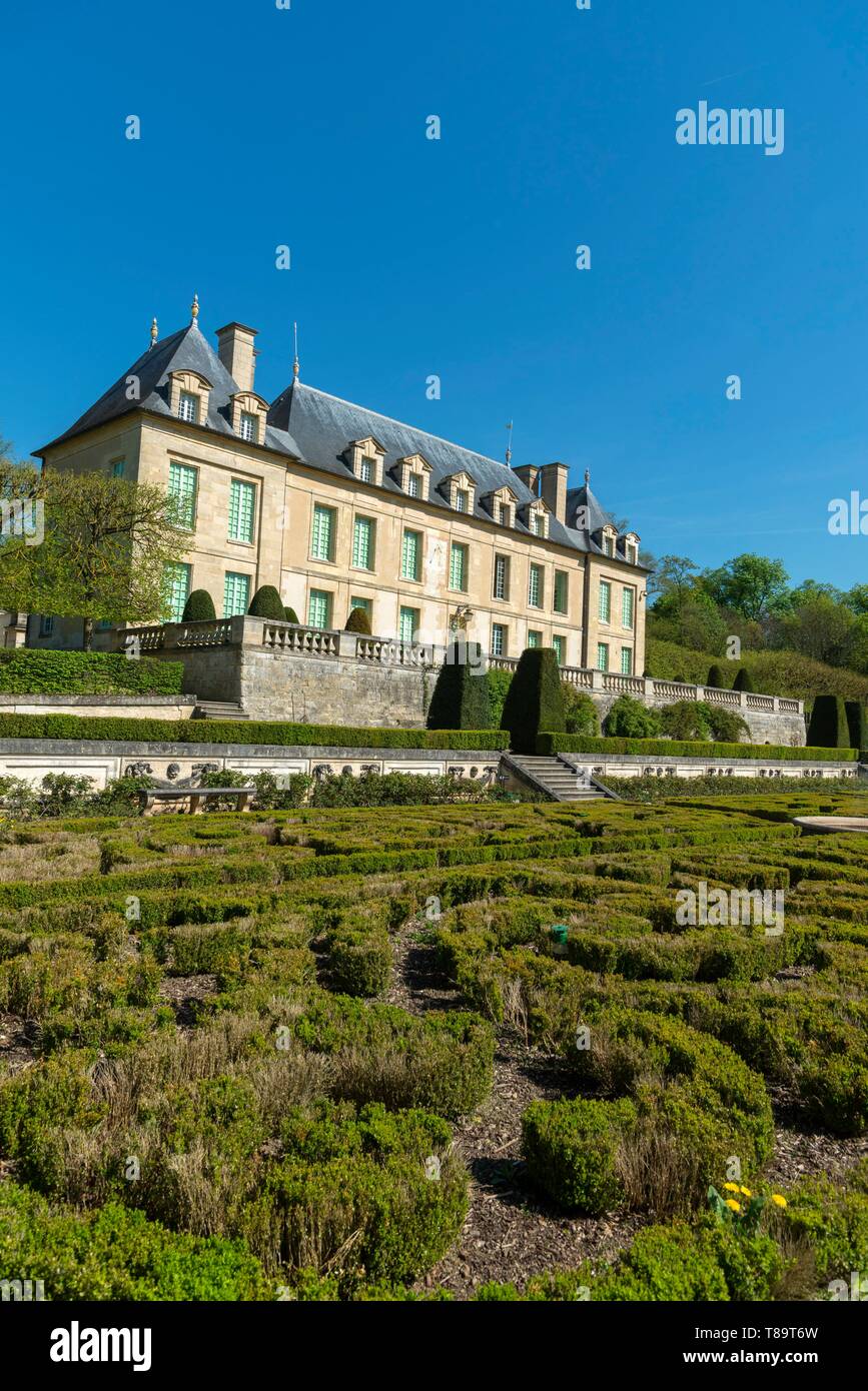 France, Val d'Oise, Auvers-sur-Oise, castle of the XVIIth century and its formal garden ...