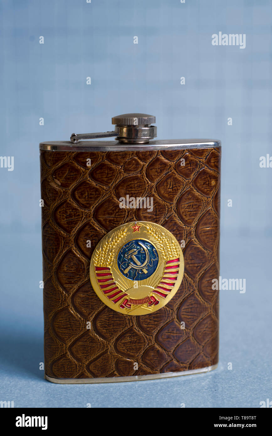 Soviet coat of arms hi-res stock photography and images - Alamy