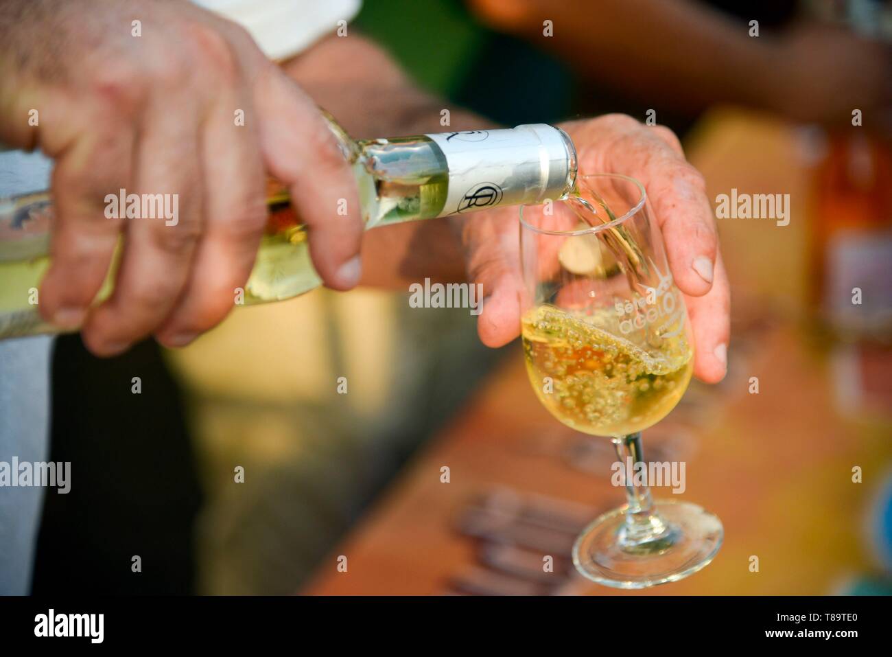 Frontignan wine hi-res stock photography and images - Alamy