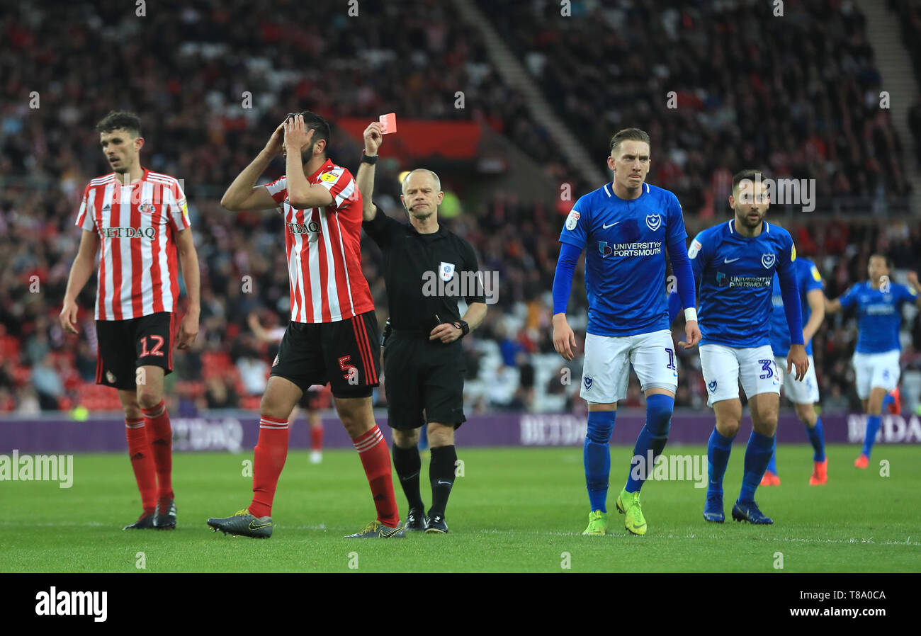 Referee andy woolmer hi-res stock photography and images - Alamy