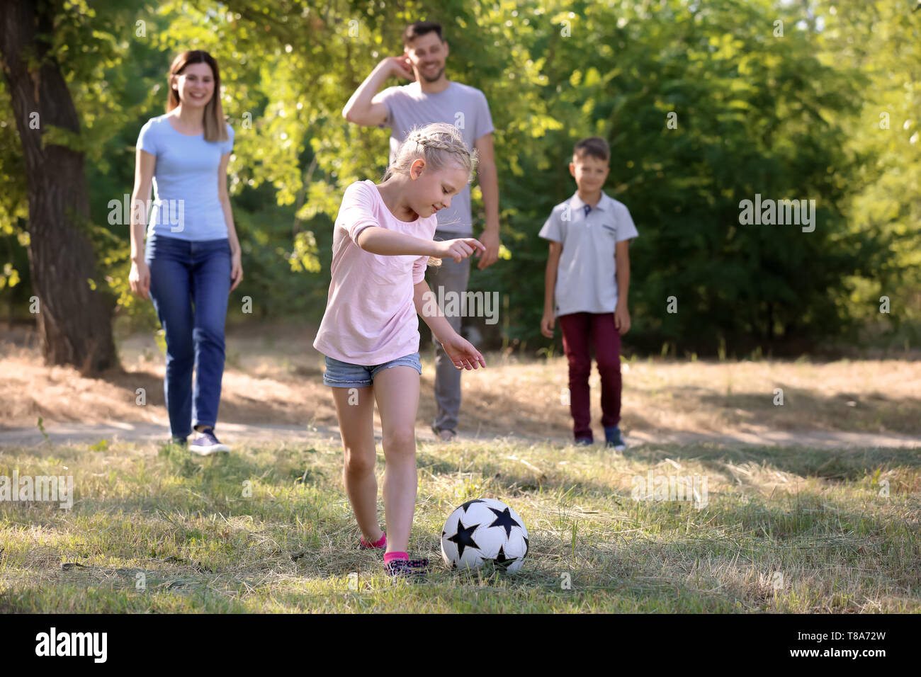 Children football team parents hi-res stock photography and images - Alamy