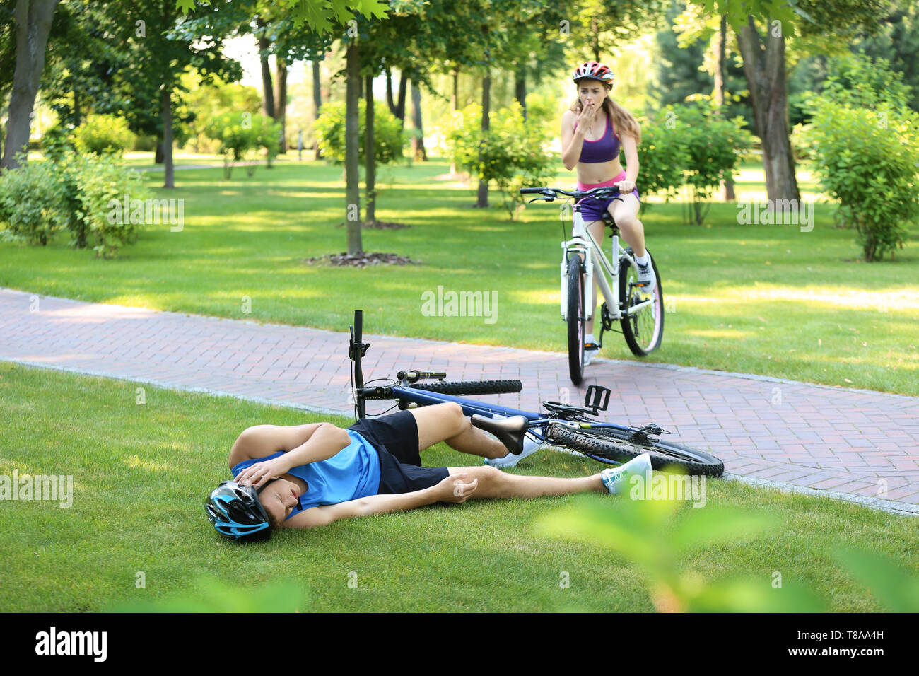 Fallen bicycles hi-res stock photography and images - Alamy