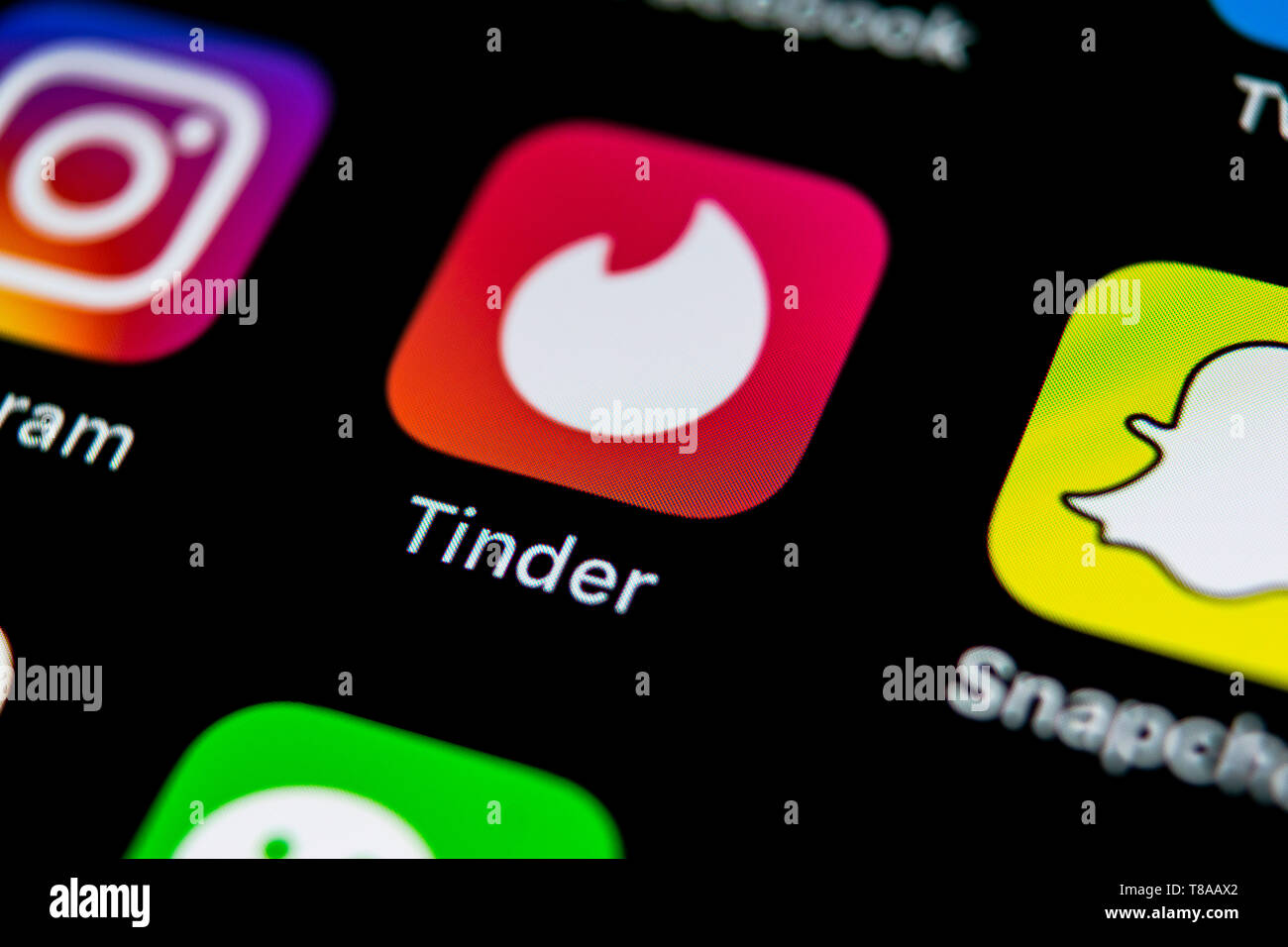 Tinder app icon hi-res stock photography and images - Alamy