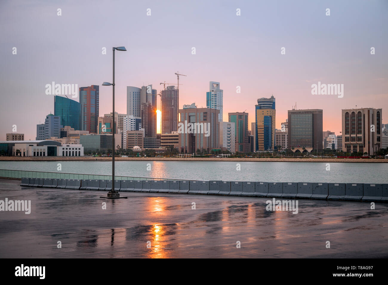 Bahrain manama downtown skyline hi-res stock photography and images - Alamy