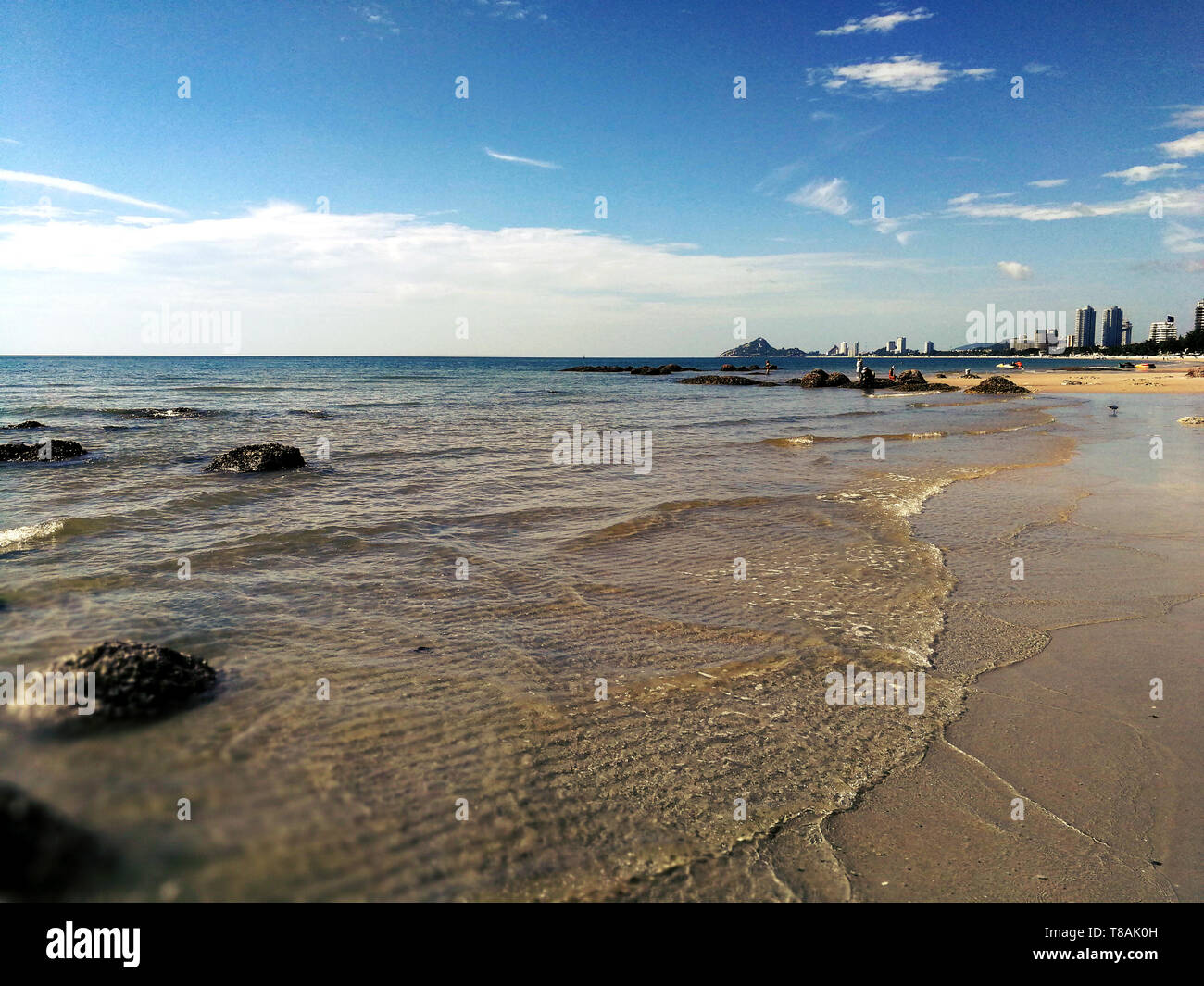 Tropical beach, summer sea sunny sky background Stock Photo - Alamy