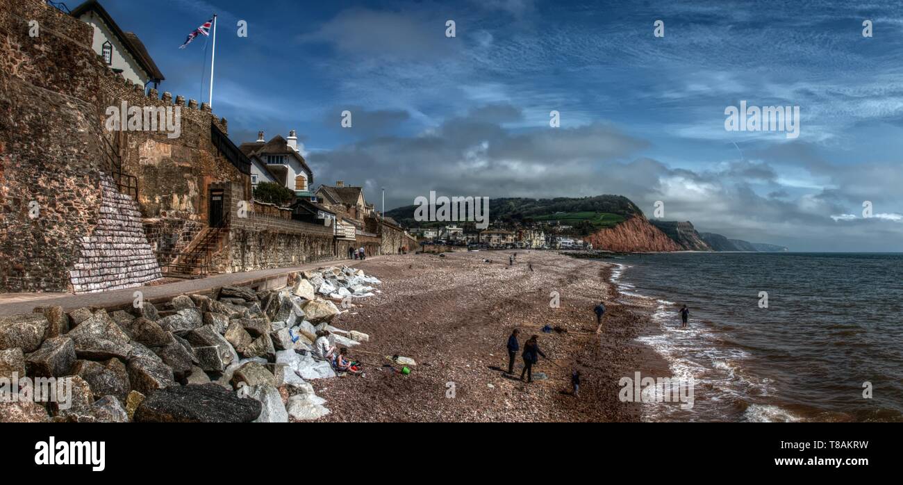 Beach and Devonian sandstone cliffs at Sidmouth, Devon Stock Photo - Alamy