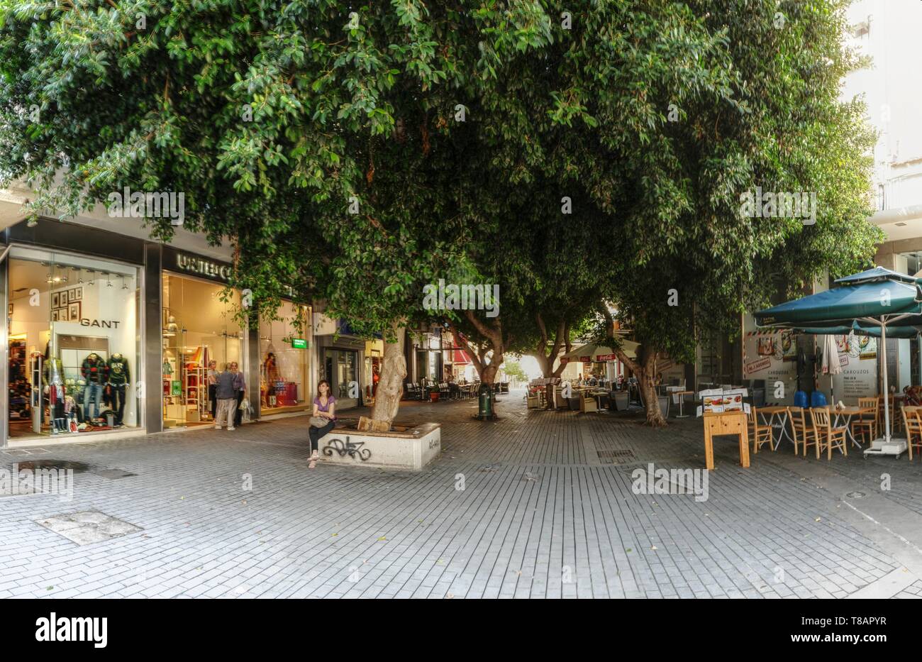 Street scene in Chania, Crete Stock Photo - Alamy