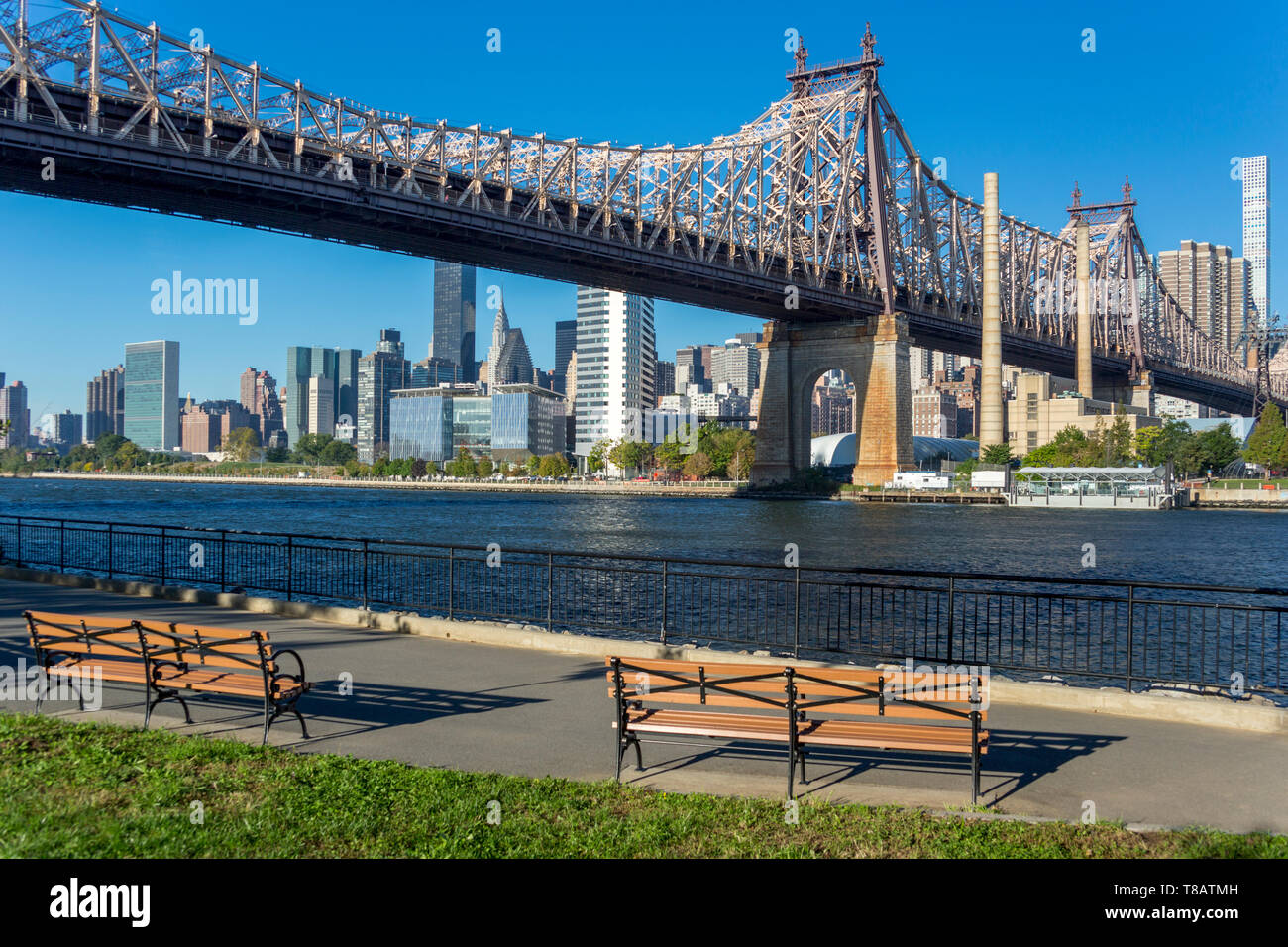 ED KOCH QUEENSBOROUGH BRIDGE MIDTOWN SKYLINE EAST RIVER MANHATTAN NEW ...
