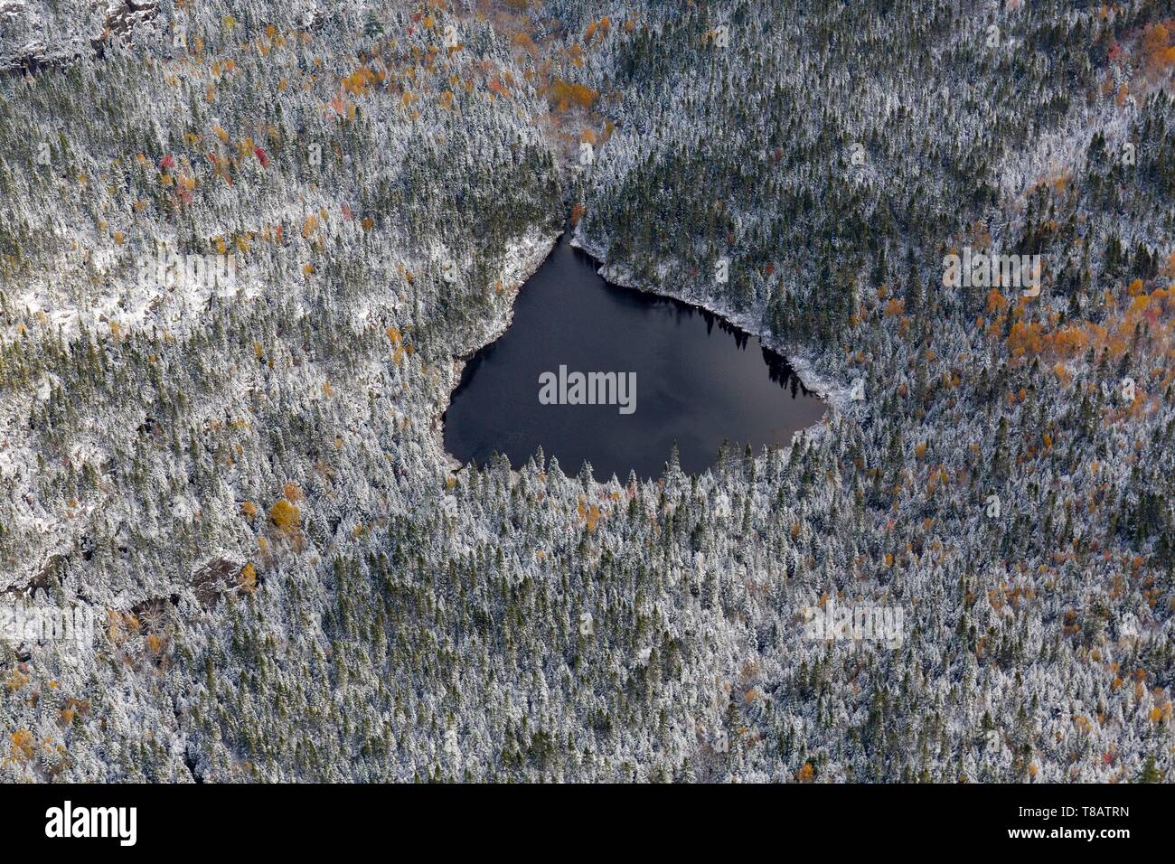 Heart shaped lake canada hi-res stock photography and images - Alamy