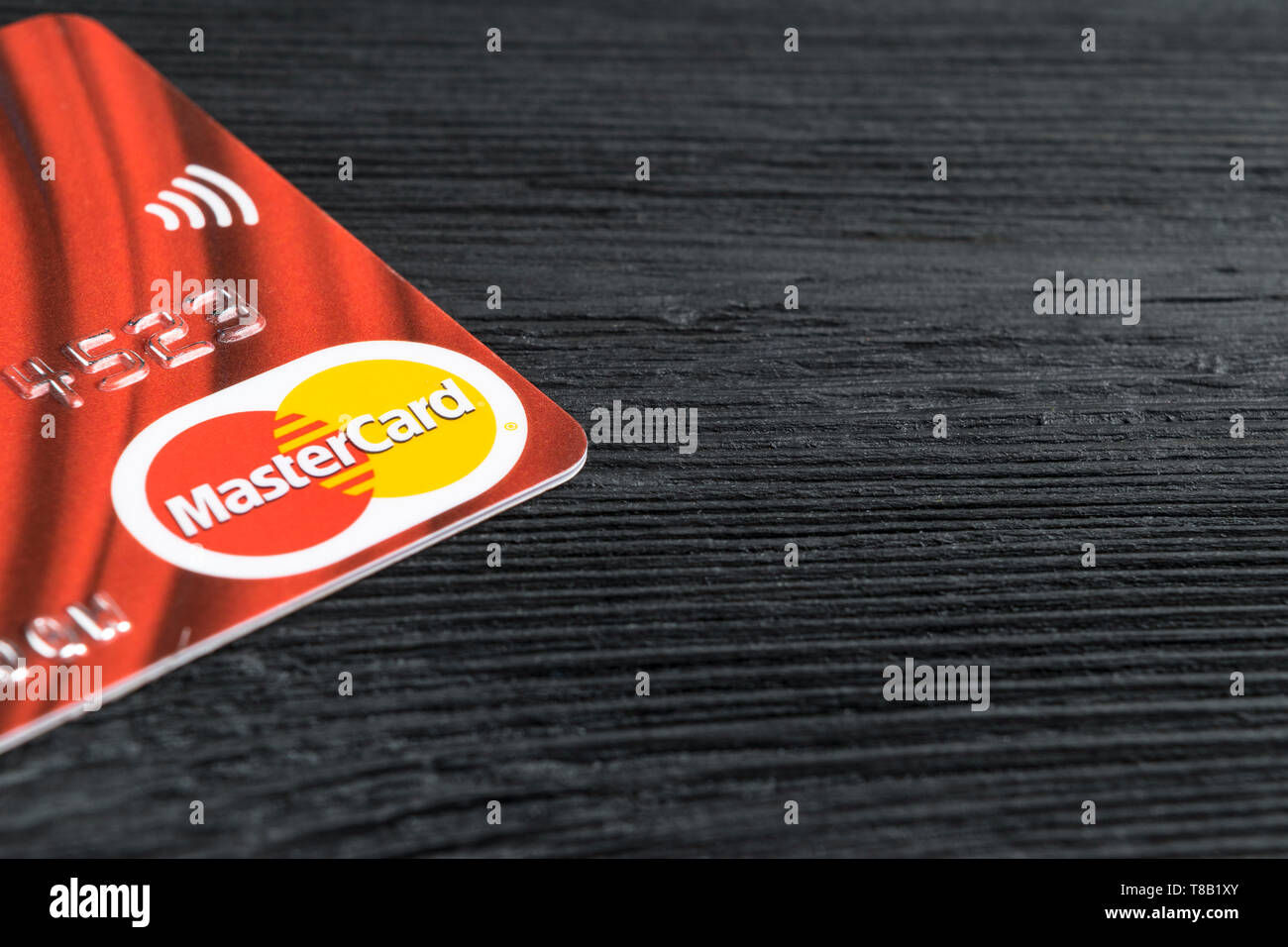 Mastercard credit card hi-res stock photography and images - Alamy