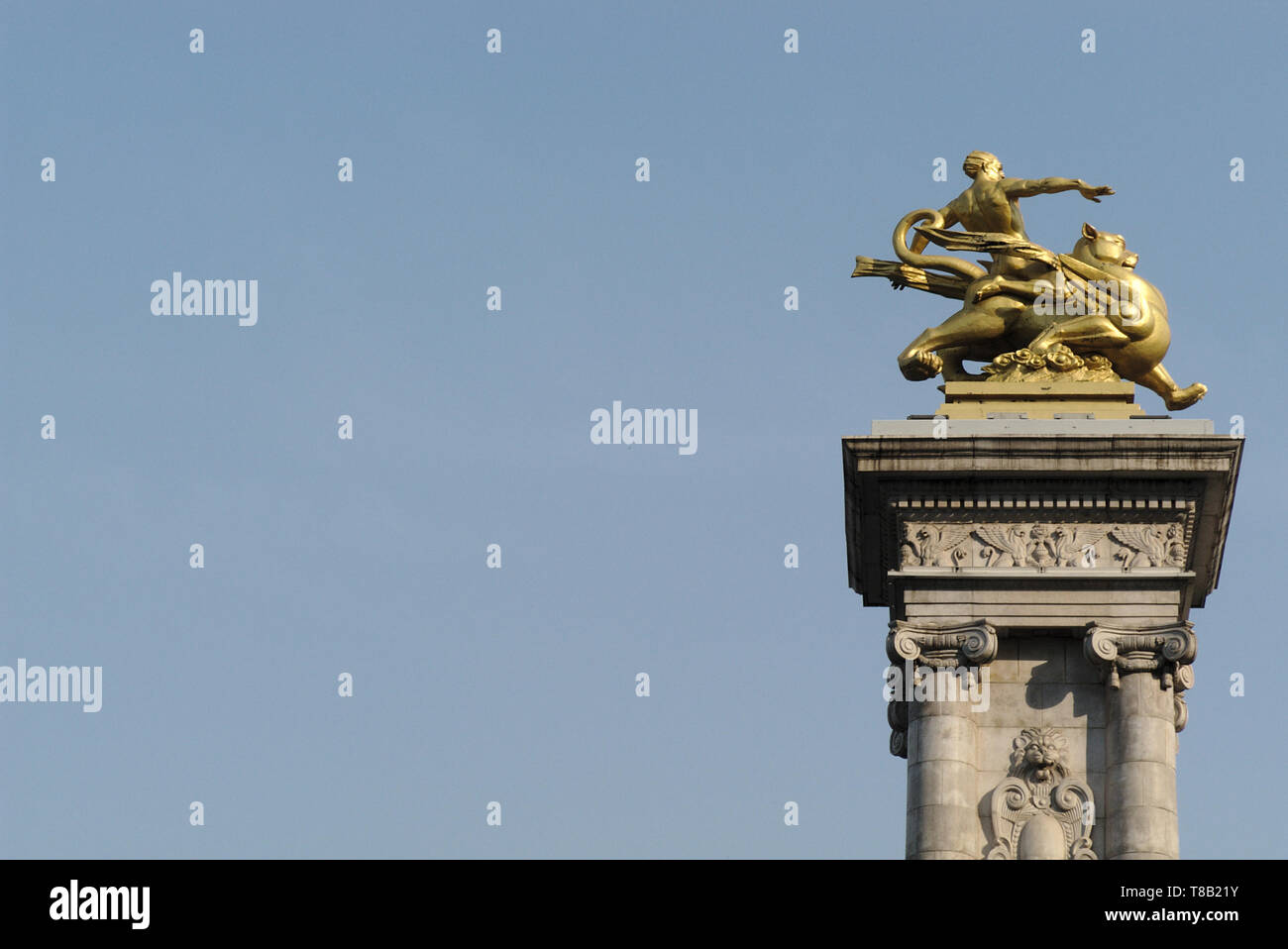 Statue on pillar next to a bridge at the city of Tianjin, China Stock ...