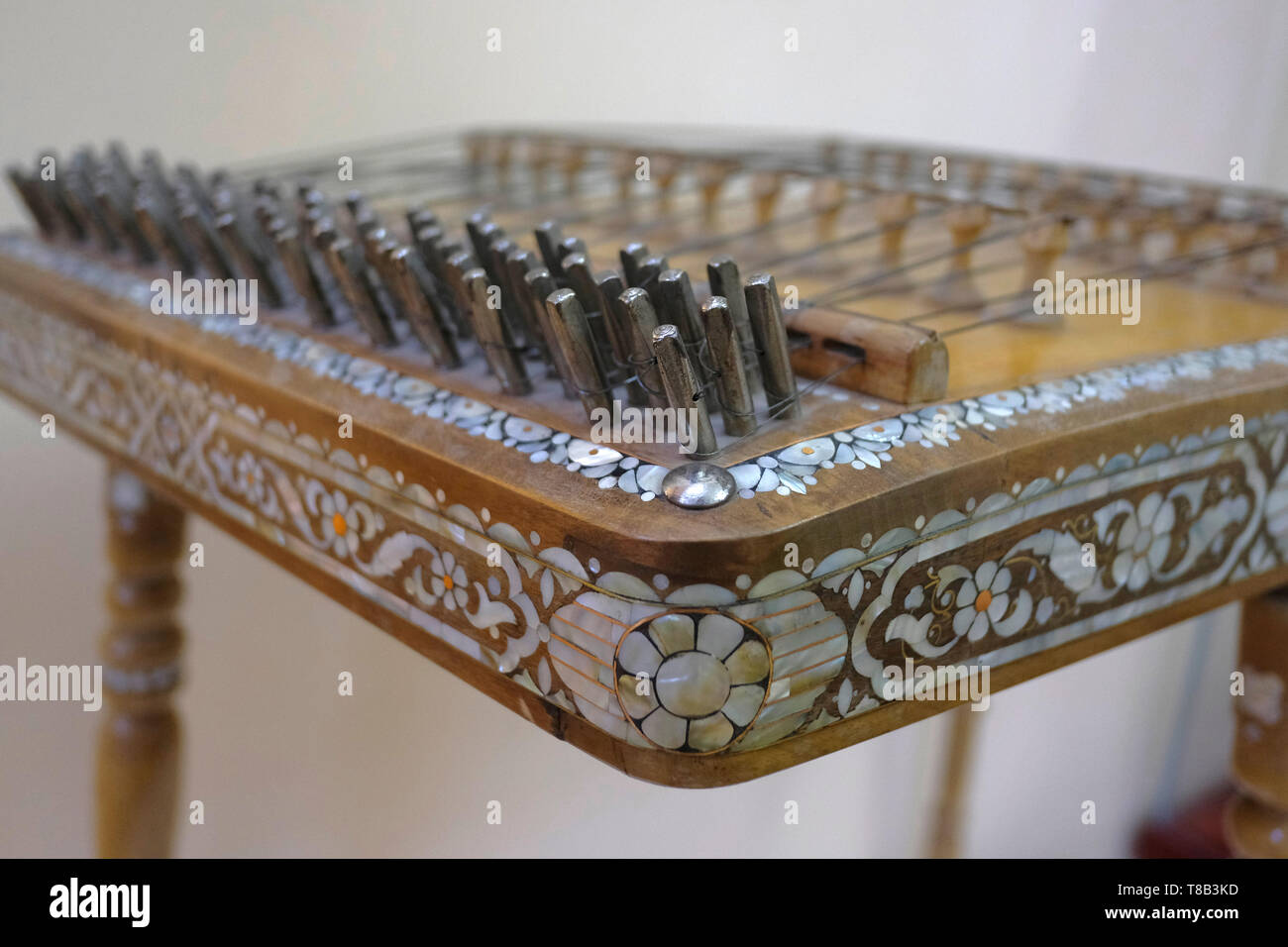 Musical instrument home made hi-res stock photography and images - Alamy