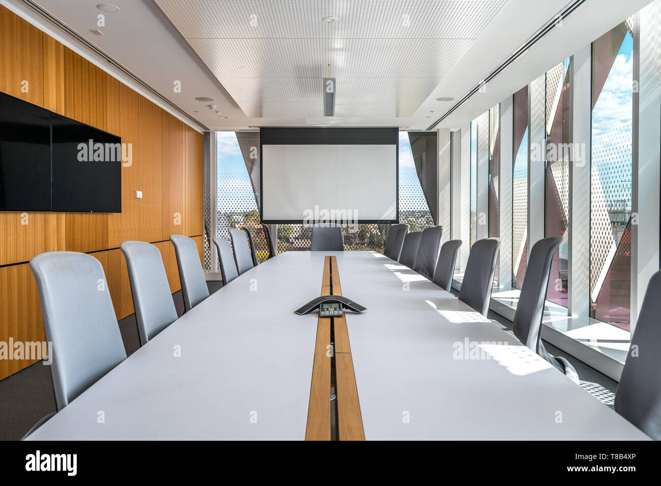 Interior conference room projection screen hi-res stock photography and ...