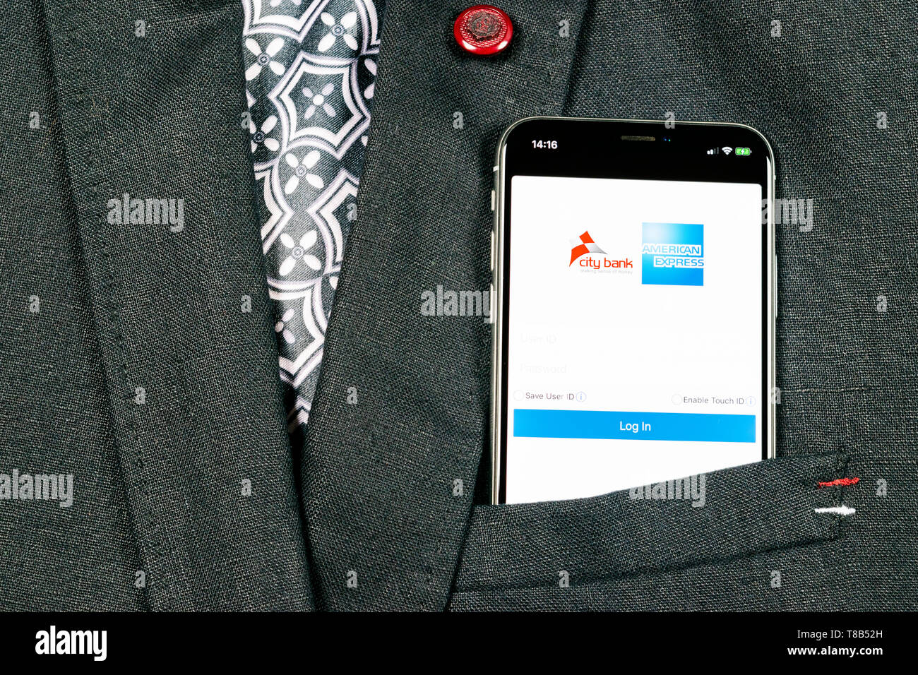 American express logo app icon hi-res stock photography and images - Alamy