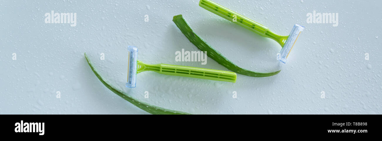 Shaving accessory for sensitive skin. Disposable razor with aloe vera ...