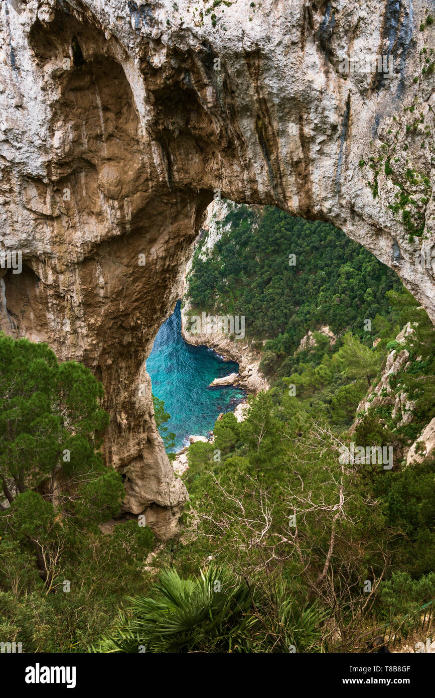 Arco Naturale Rock Formation, Capri, Italy Stock Photo - Alamy