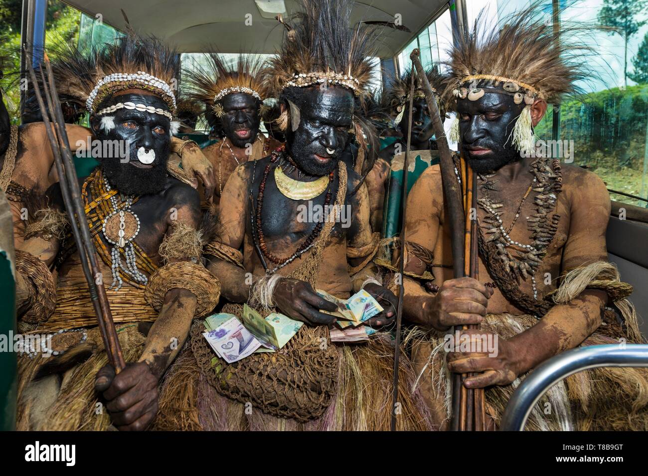 Papua New Guinea, Enga Province, Ewa tribe, Wabag region, warriors ...