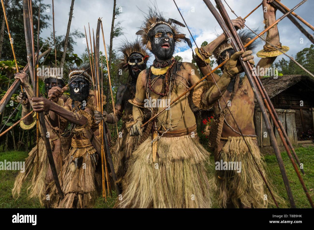Papua New Guinea, Enga Province, Ewa tribe, Wabag region, dancers ...