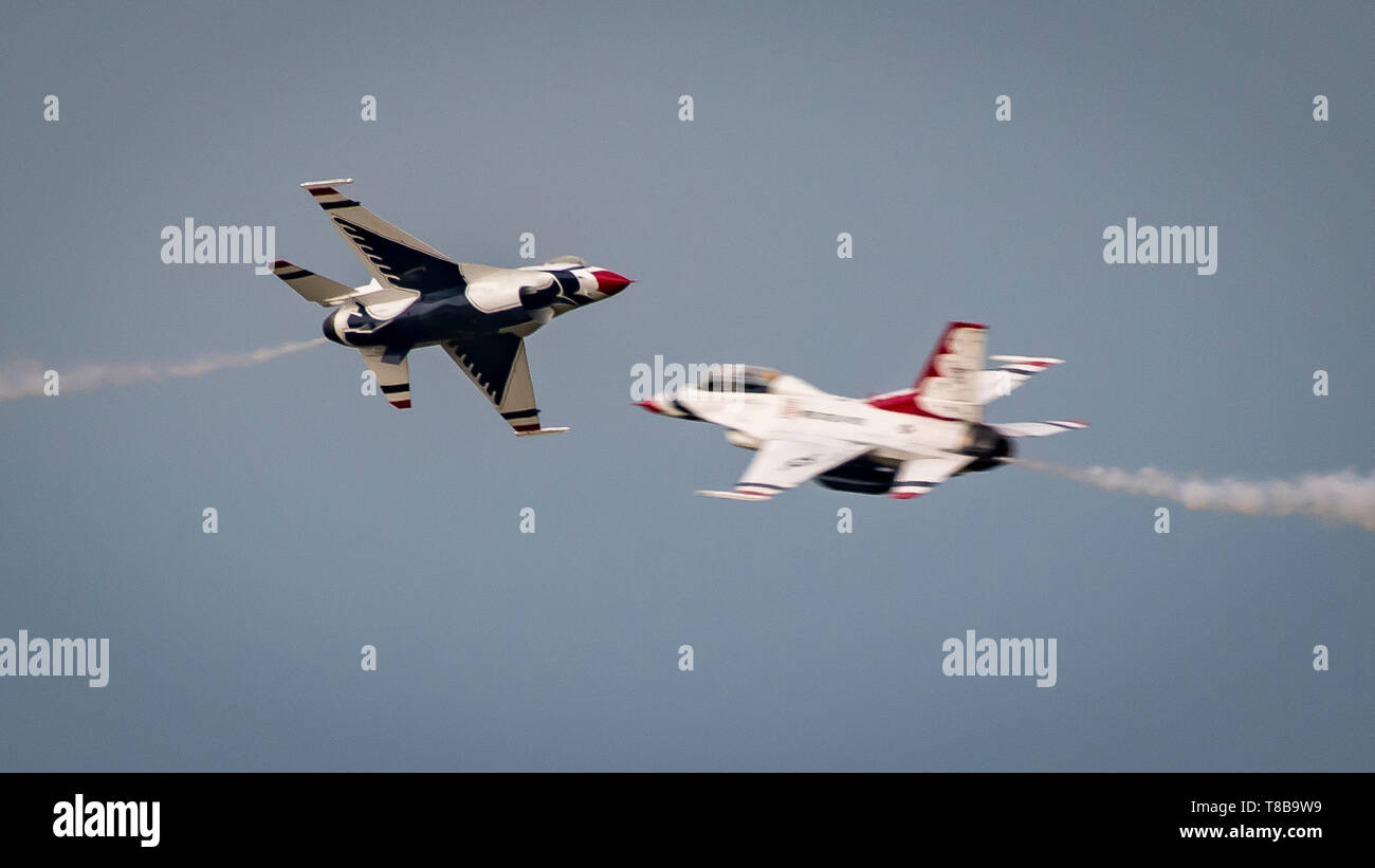 The United States Air Force Air Demonstration Squadron "Thunderbirds ...