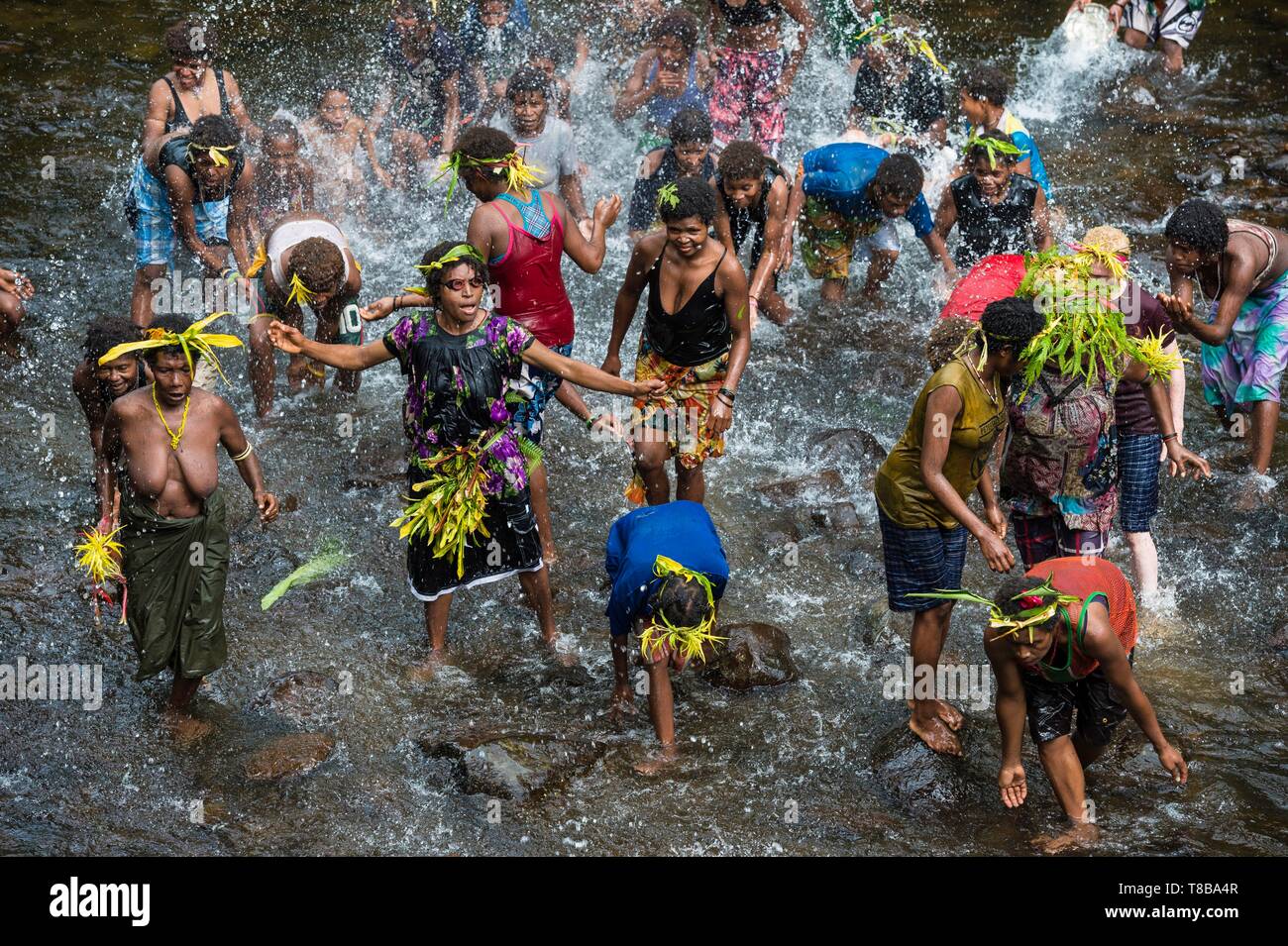 Papuan ceremony hi-res stock photography and images - Alamy