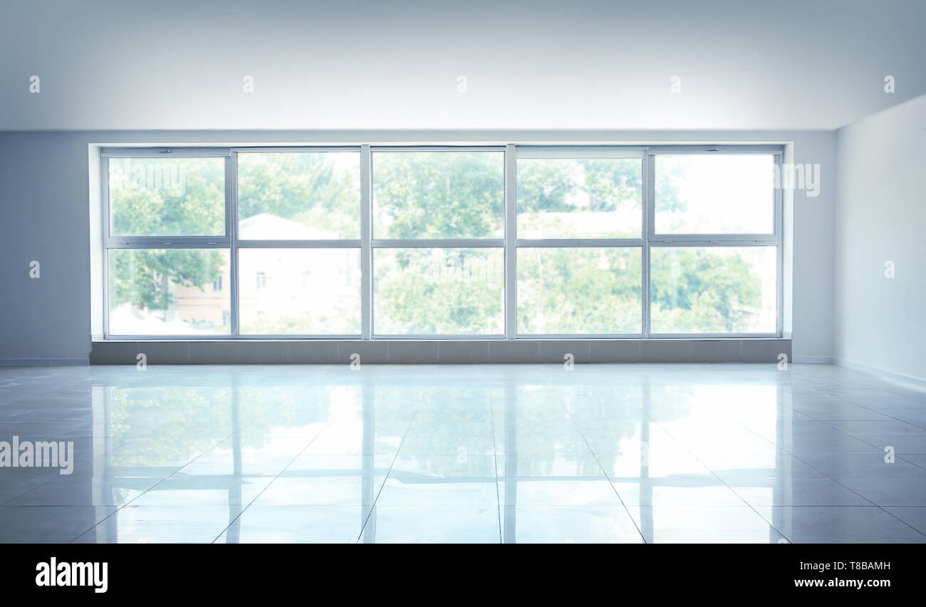 Windows placement hi-res stock photography and images - Alamy