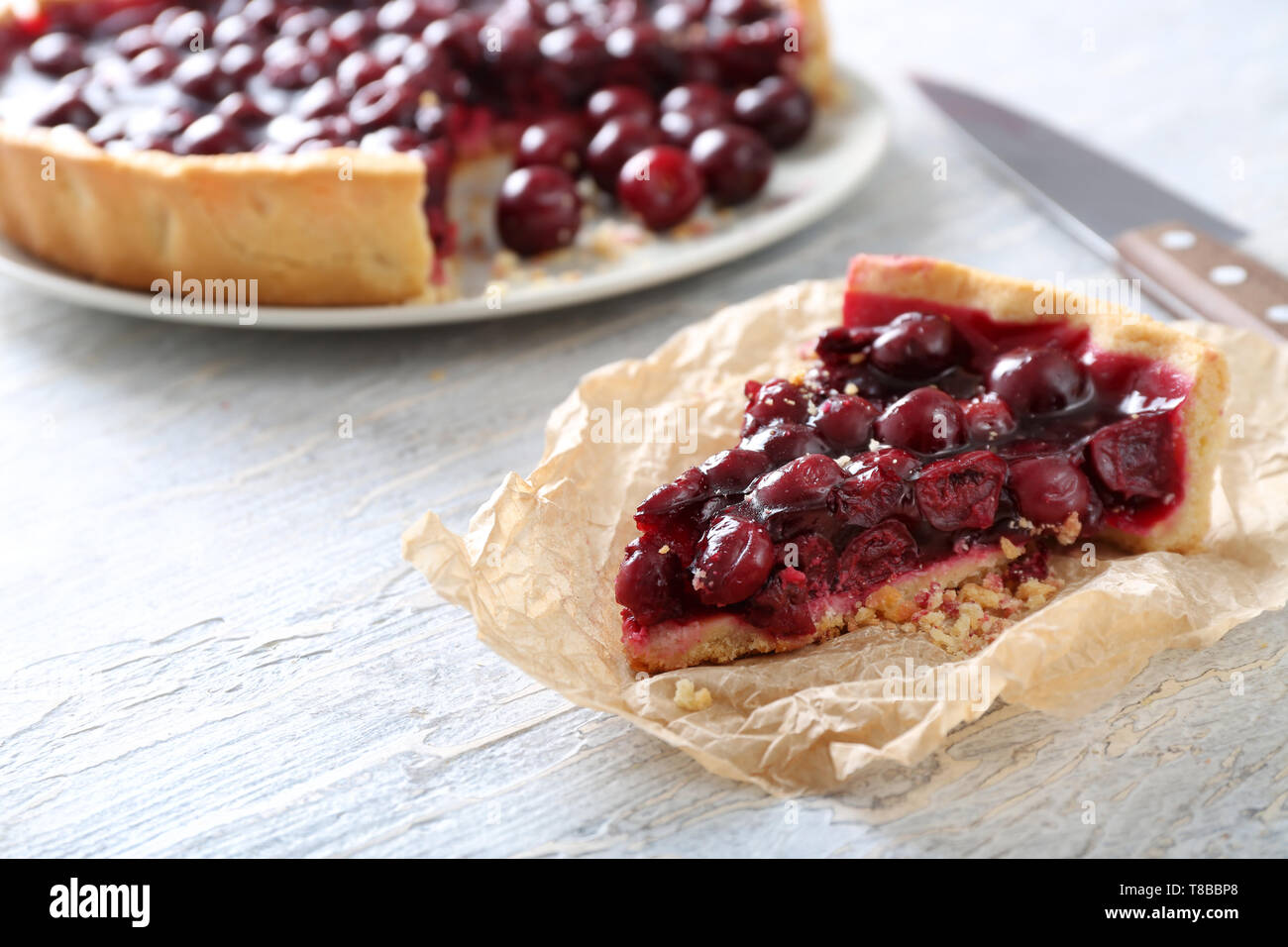 Pie shortcrust pastry cherry hi-res stock photography and images - Alamy