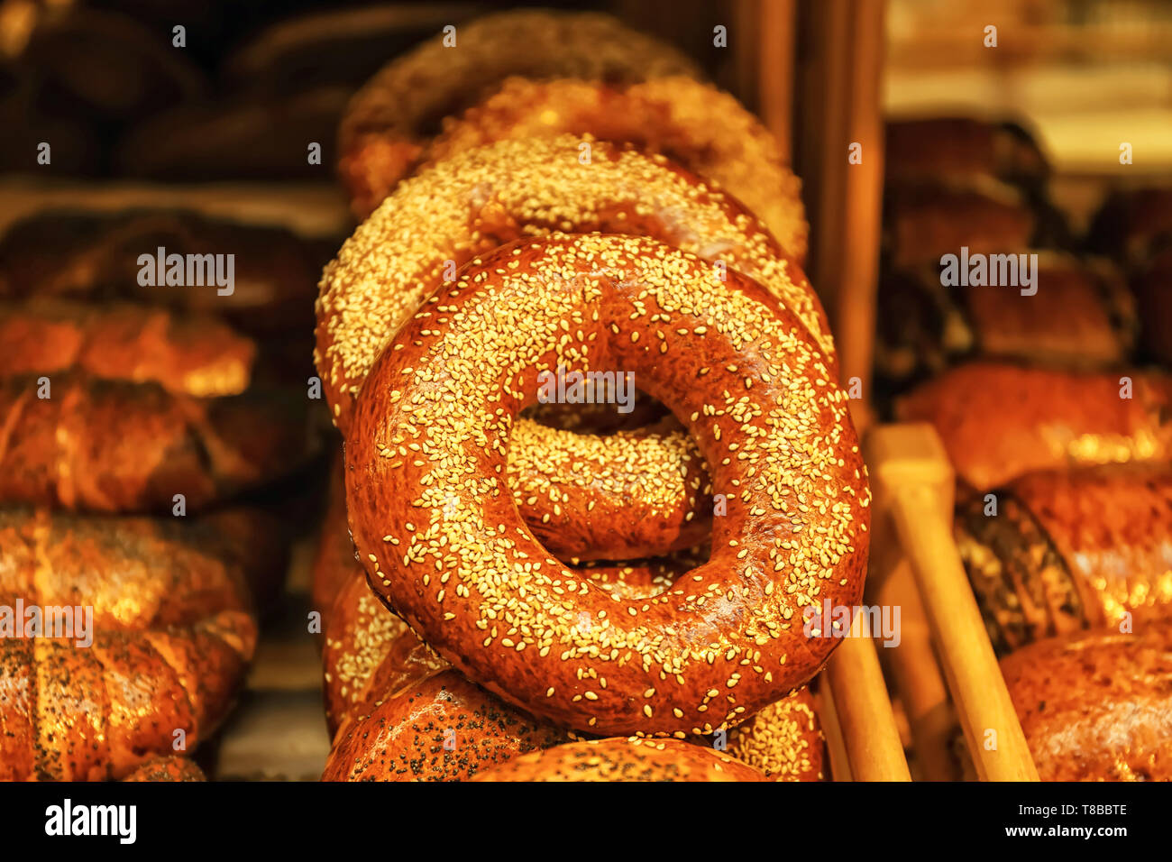 Bagels in bakery display hi-res stock photography and images - Alamy