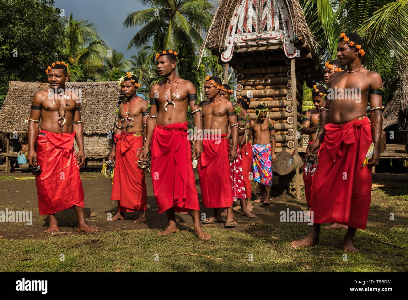 House trobriand islands hi-res stock photography and images - Alamy