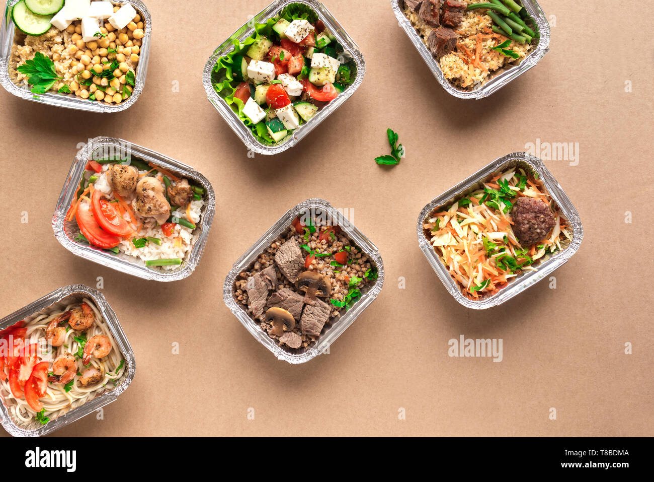 Healthy food delivery. Take away of organic daily meal, copy space ...