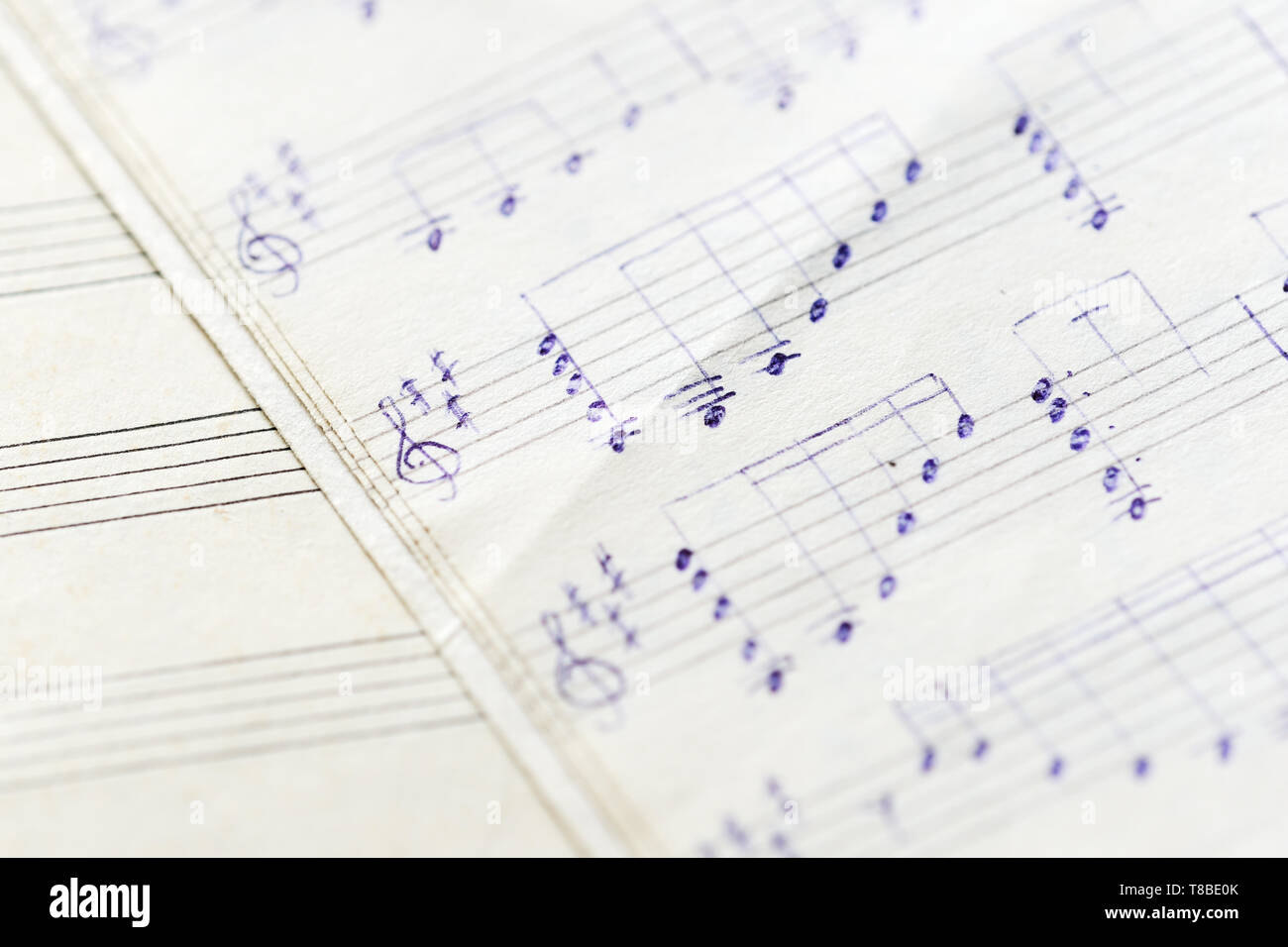 Handwritten musical notes hi-res stock photography and images - Alamy