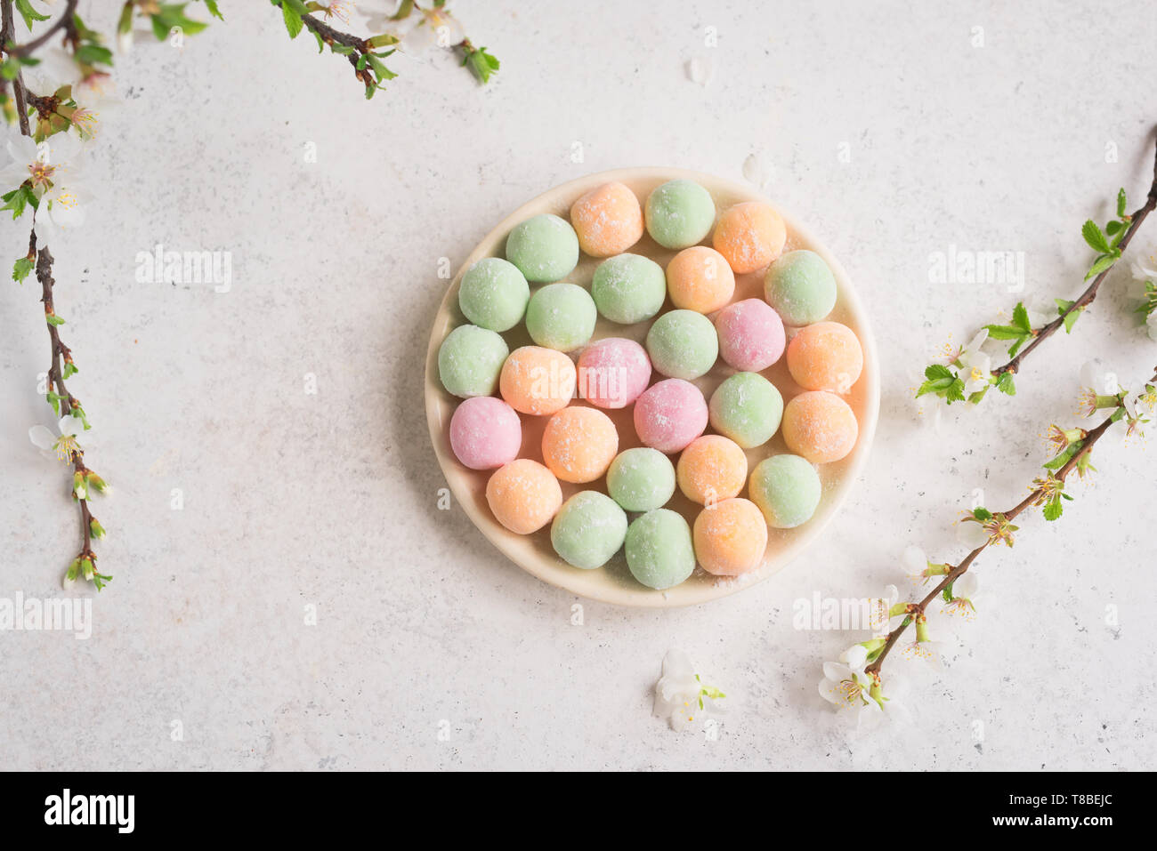 Tokyo sakura mochi hi-res stock photography and images - Alamy
