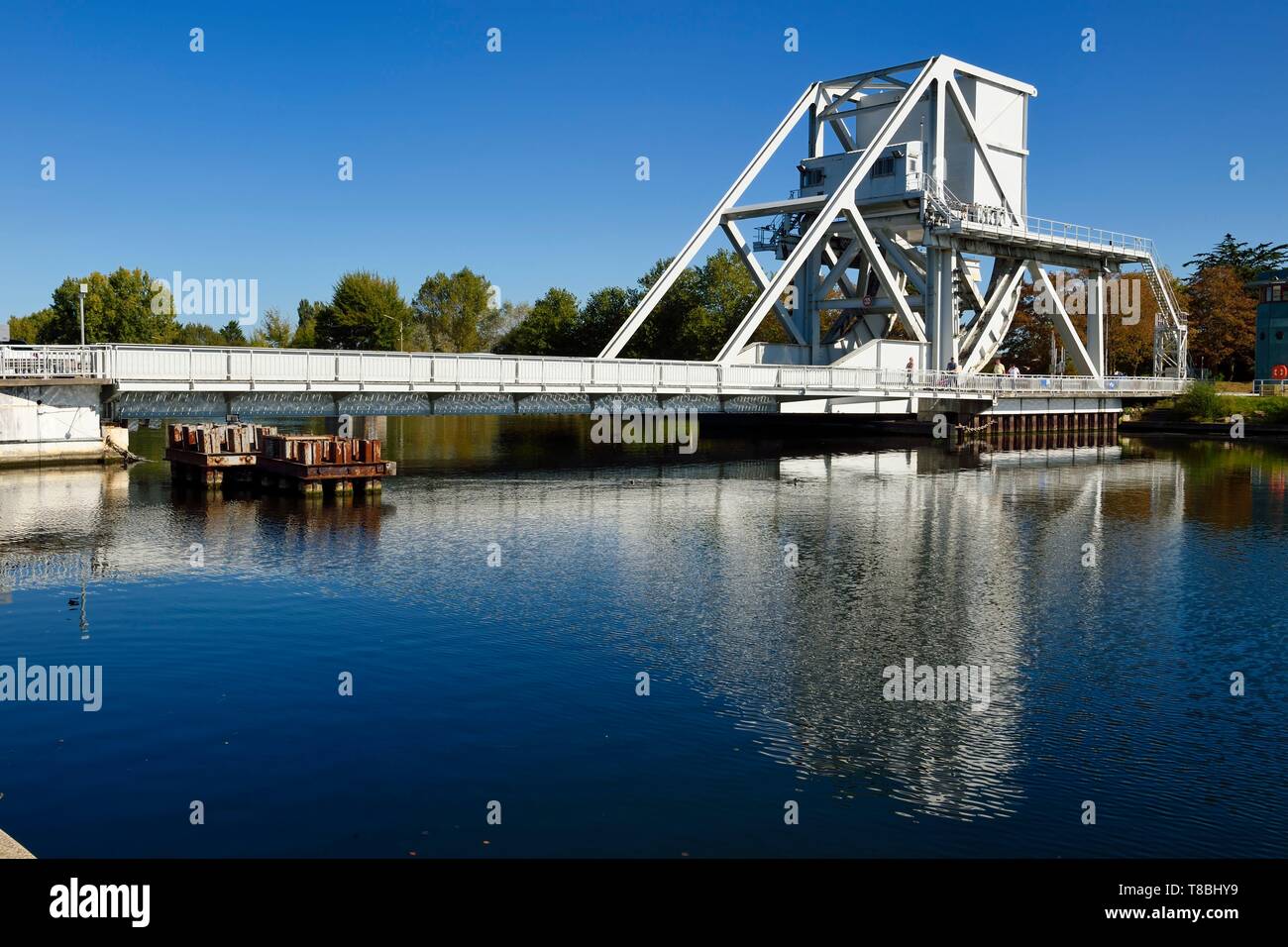World war ii bridge hi-res stock photography and images - Alamy