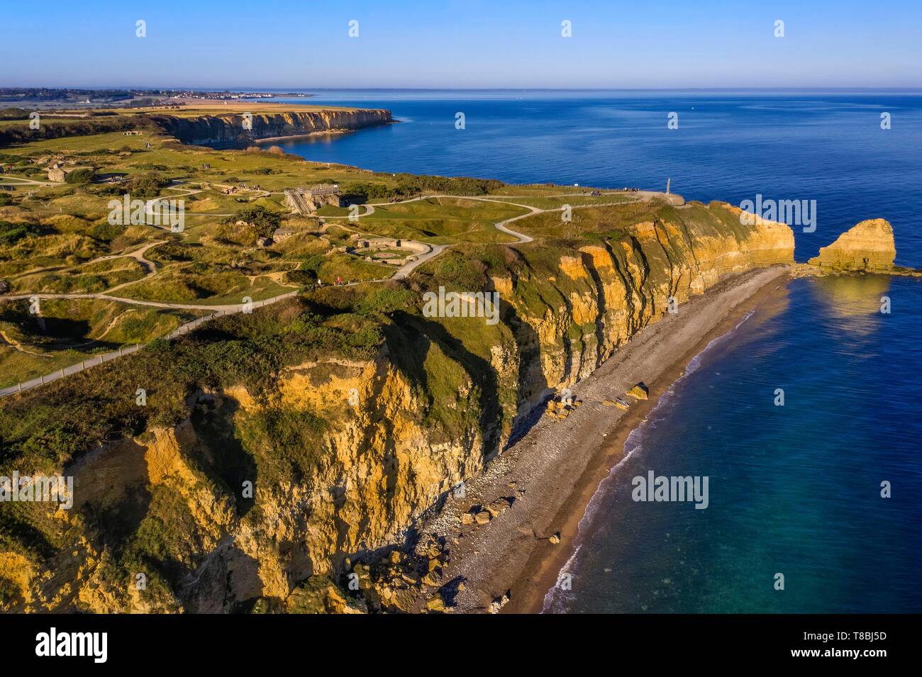 France, Calvados, Cricqueville en Bessin, Pointe du Hoc, ruins of ...