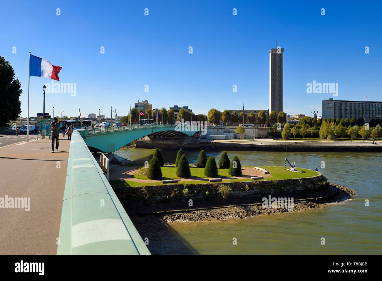 Corneille bridge hi-res stock photography and images - Alamy