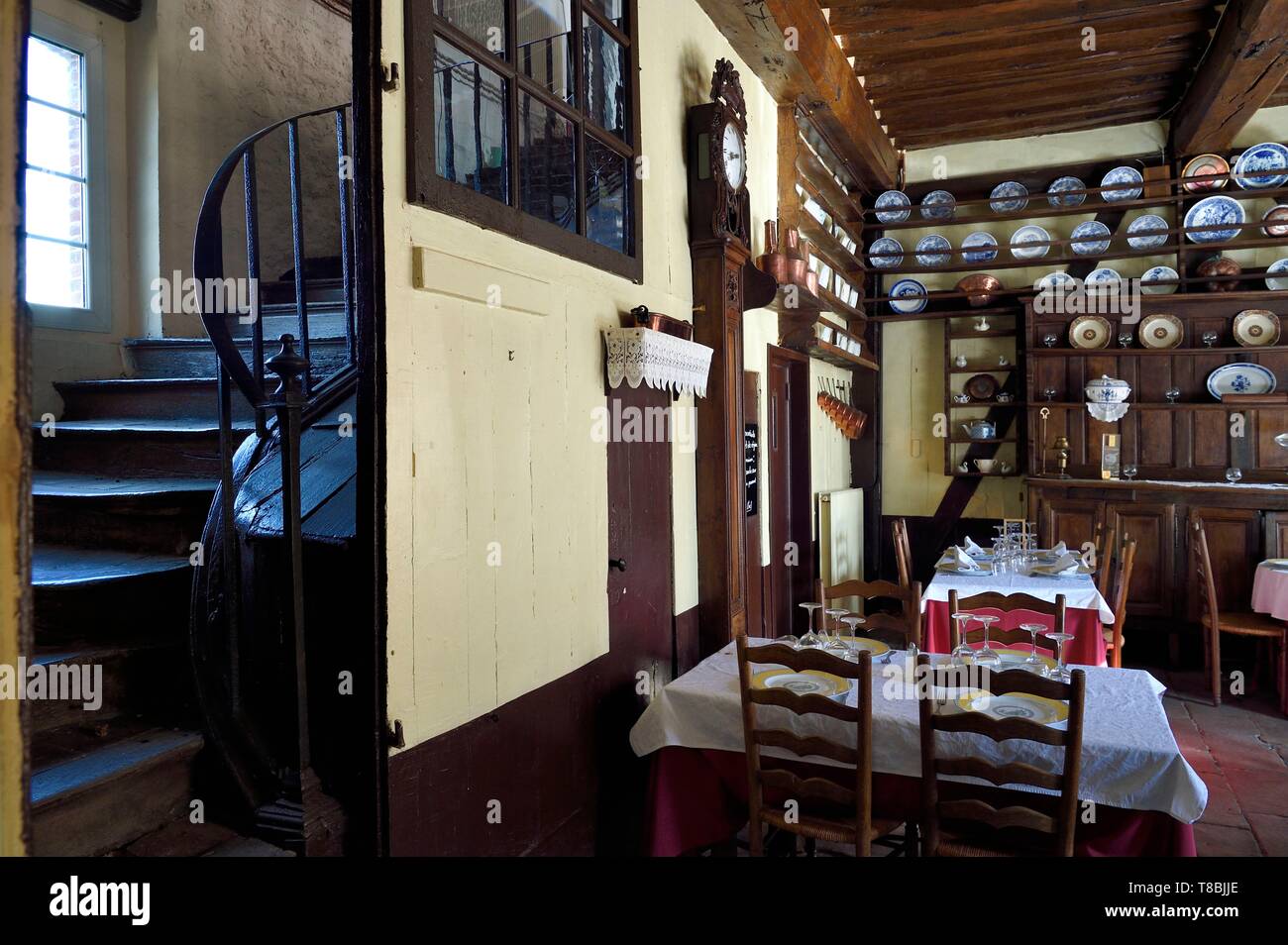 The pompadour restaurant hi-res stock photography and images - Alamy