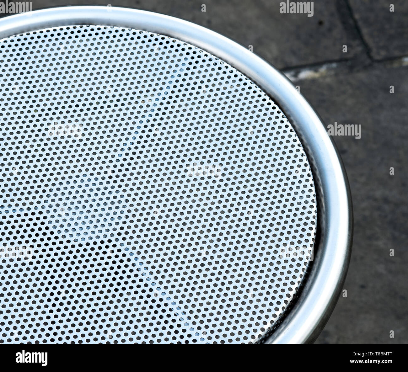 Stainless steel mesh surface Stock Photo - Alamy