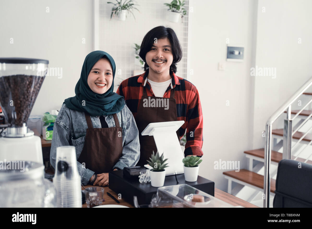 Muslim bar hi-res stock photography and images - Alamy