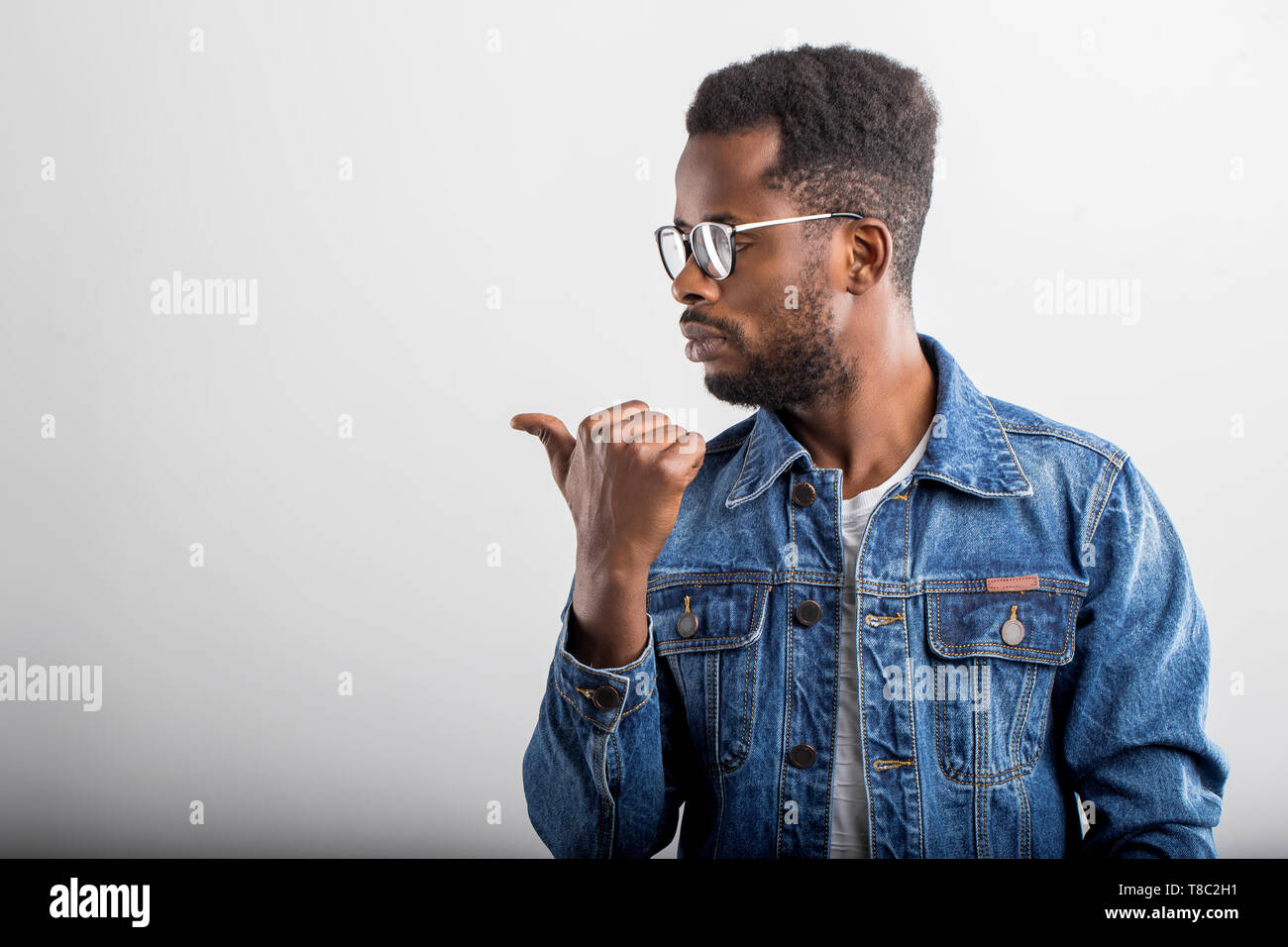 Male face looking left hi-res stock photography and images - Alamy