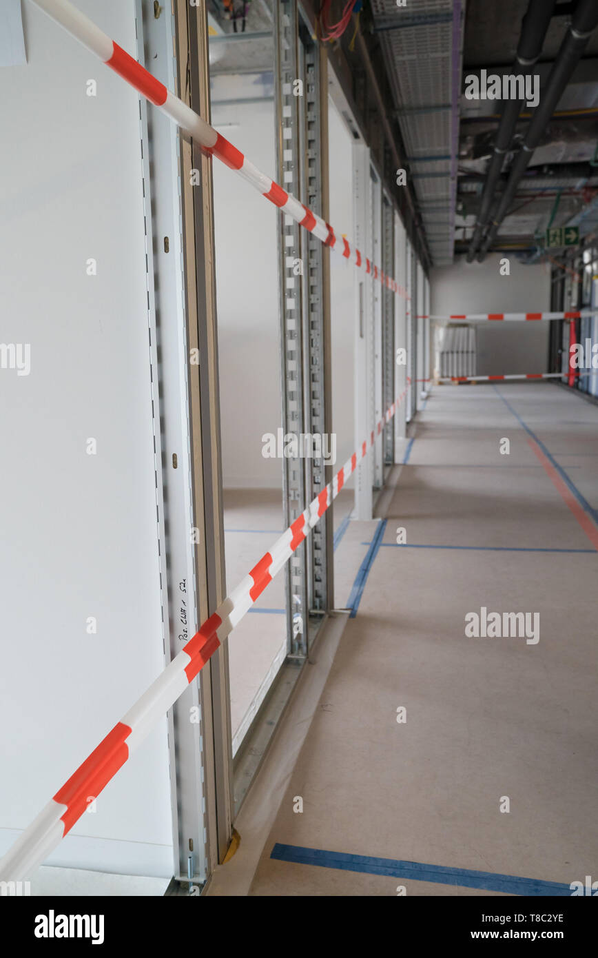 Cordoned off construction site hi-res stock photography and images - Alamy