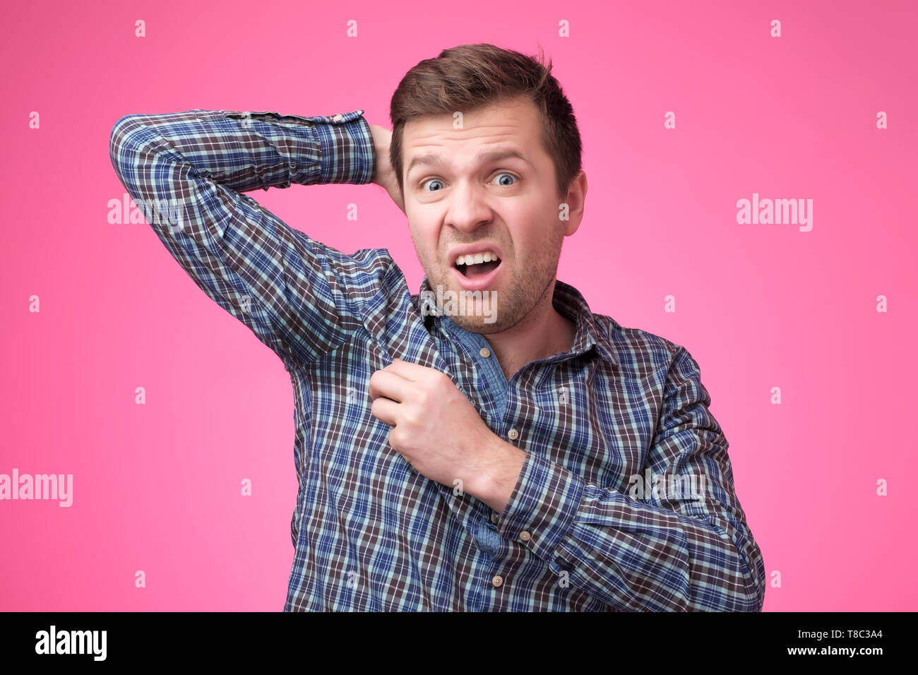 Sweating man hi-res stock photography and images - Alamy